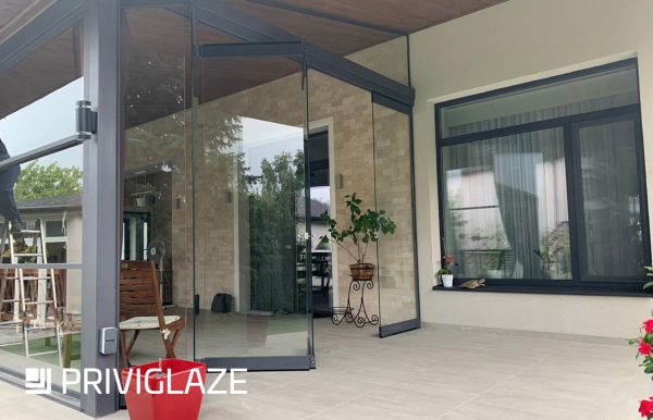 Frameless Bifold Doors for Open, Modern Spaces
